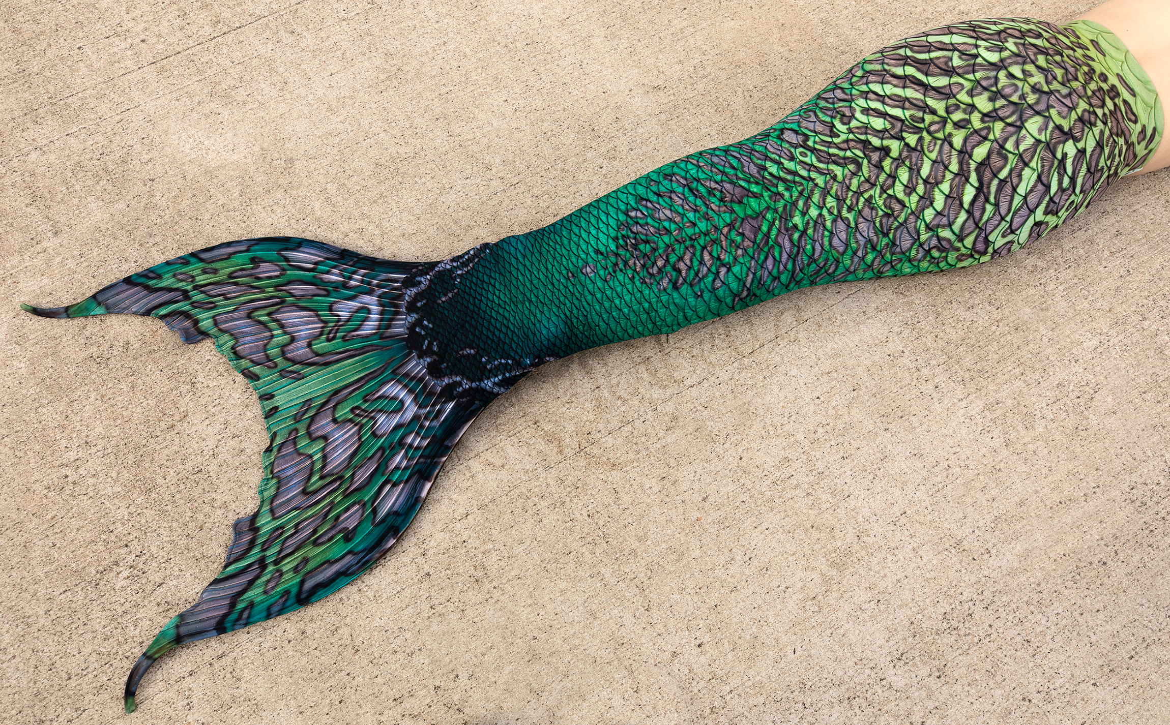 Eelia Merbella by Finfolk Discovery Fabric Tail – Finfolk Productions